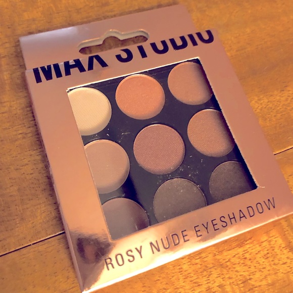 Max Studio | Makeup | Max Studio Mini Nude Eyeshadow Palette | Poshmark